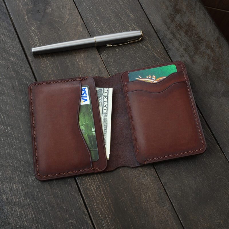 Handmade minimalist bifold card Wallet brown leather - Leoni straps